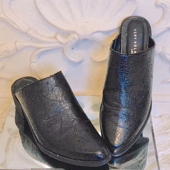 Very Volatile | Shoes | Black Pointed Toe Mule Slide | Poshmark